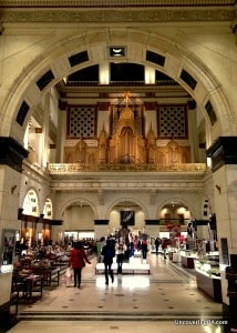 Visiting Philly's Wanamaker Organ: The Largest, Functional Pipe Organ ...