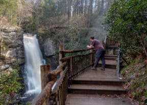 10 Beautiful Waterfalls Near Philadelphia - Uncovering PA