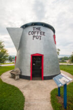 Visiting the Giant Bedford Coffee Pot Along the Lincoln Highway ...