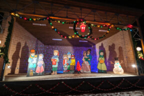 Driving Through the Festive Christmas Light Up Celebration in Clinton ...