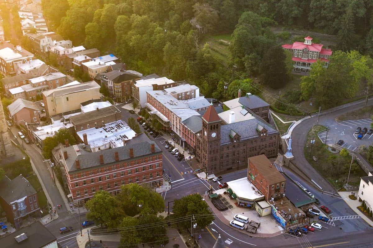 Touring the Asa Packer Mansion in Jim Thorpe, PA - Uncovering PA