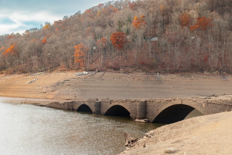 Visiting the Sunken Ruins of the Great Crossings Bridge in the Laurel ...