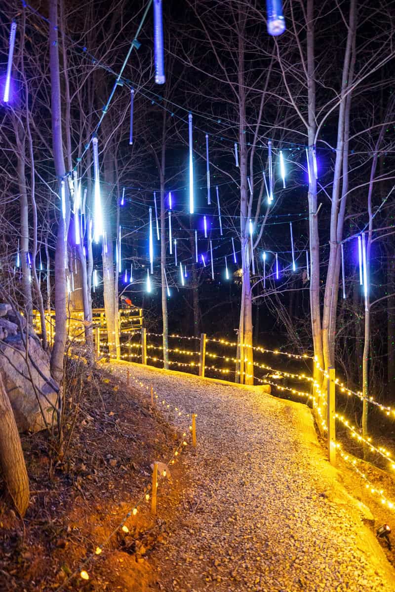 Visiting the Christmas Light Experience at Refreshing Mountain in ...