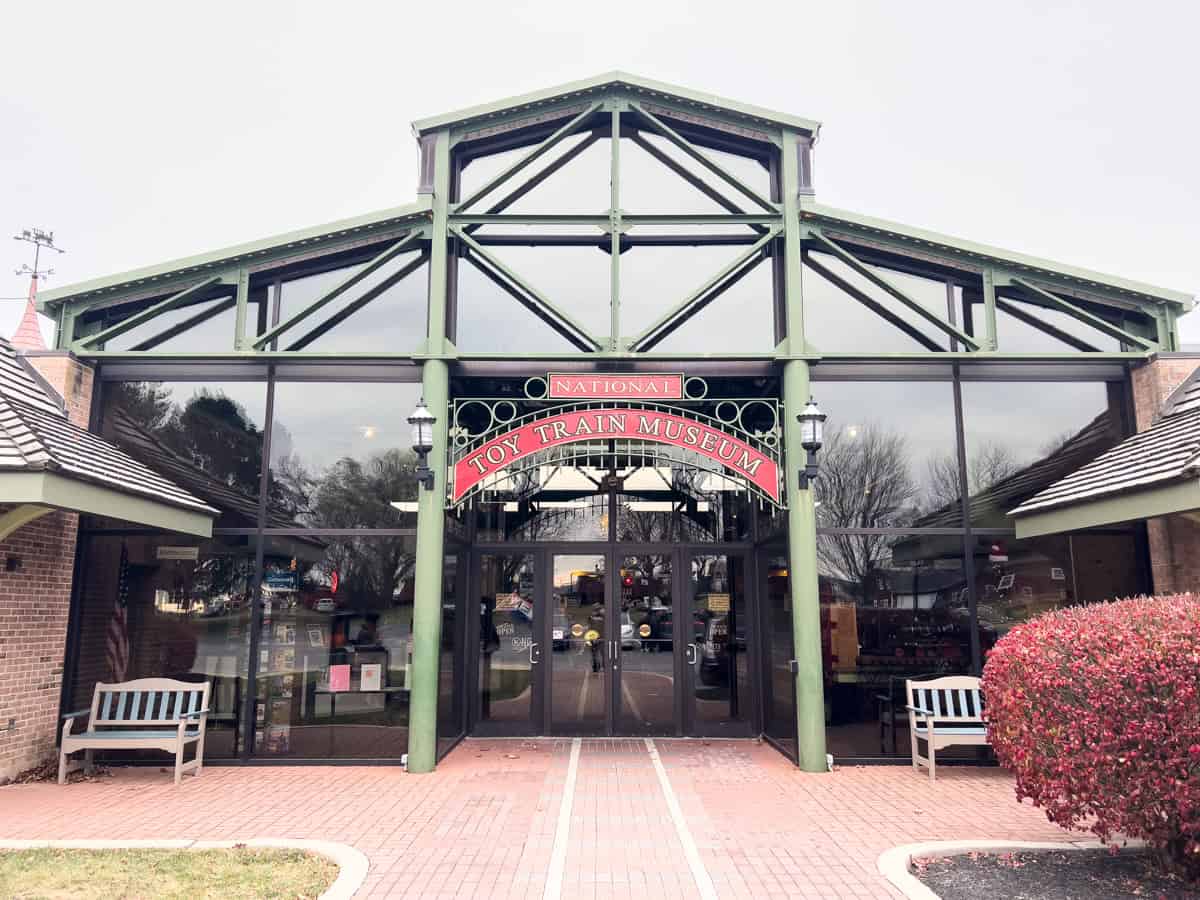 Visiting the National Toy Train Museum in Strasburg, PA - Uncovering PA